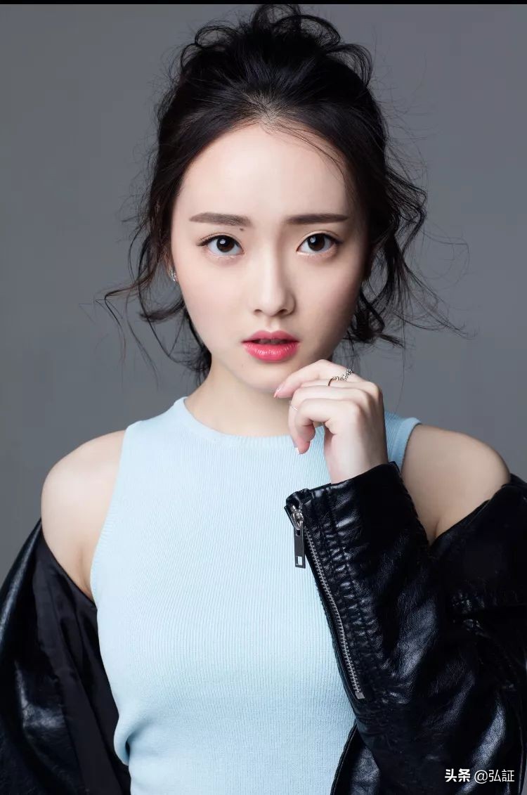 "Little clever" Wang Luqing, a pure and lovely face with a pair of ...