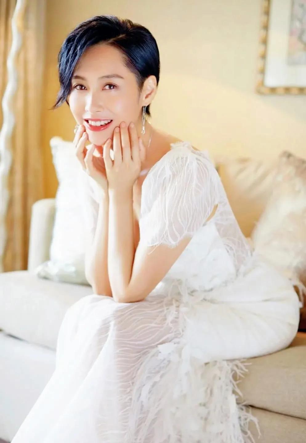 Come see the beautiful Zhu Yin, Qiao Xin, Liu Tao, Lin Peng - iNEWS