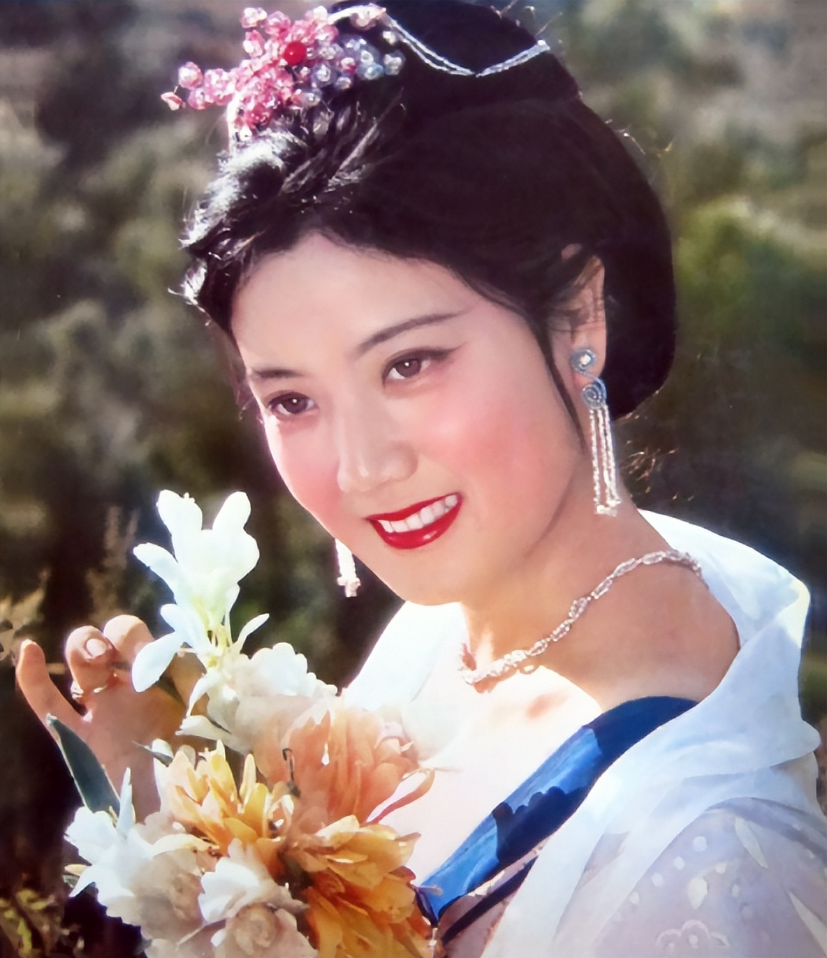 After looking at the 70-year-old Gong Xue's old age, I found out that ...