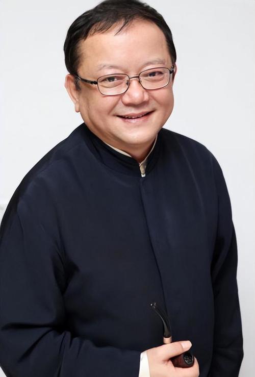 Wang Gang: Divorced with his ex-wife for 5 years, married a female ...