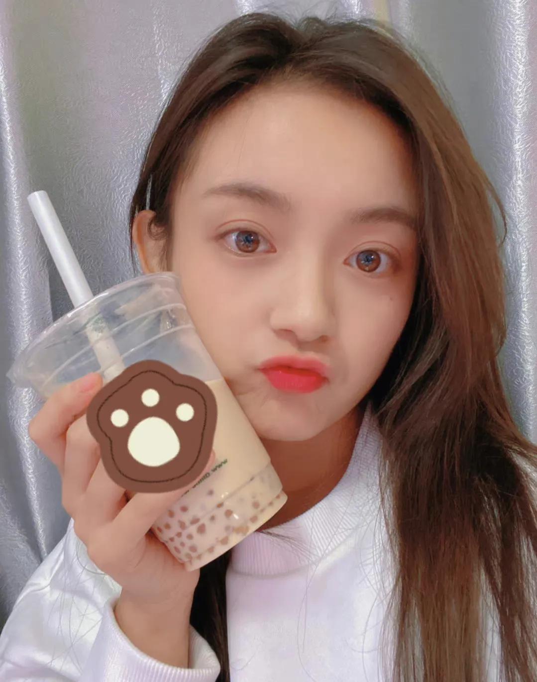 Just over 23 years old, the goddess-level lady, Tu Zhiying, actress, good-looking blogger, super ...