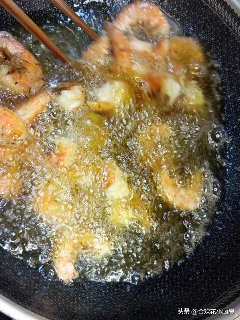 Shrimp is delicious and crispy like this, so delicious that there are ...