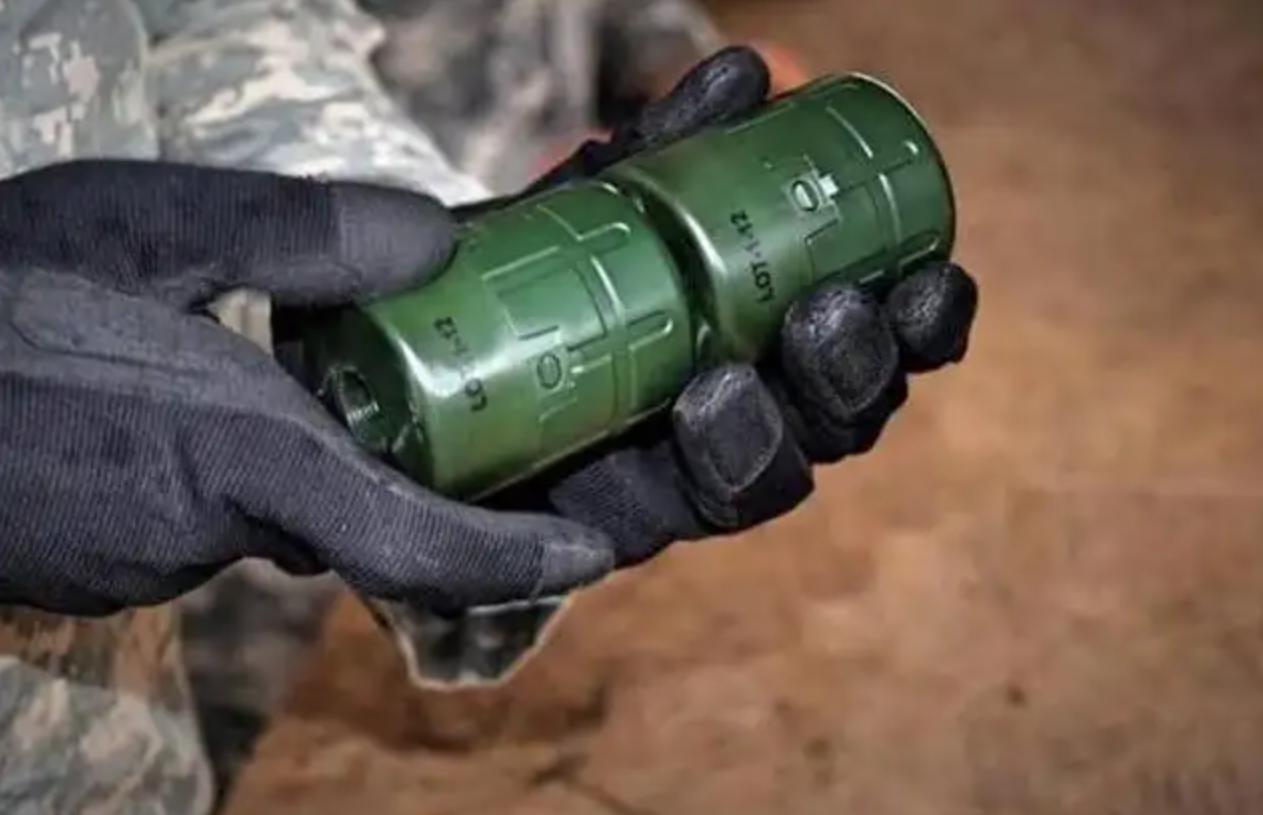 Flashbangs turn around and close their eyes to resist?No, it's not as ...