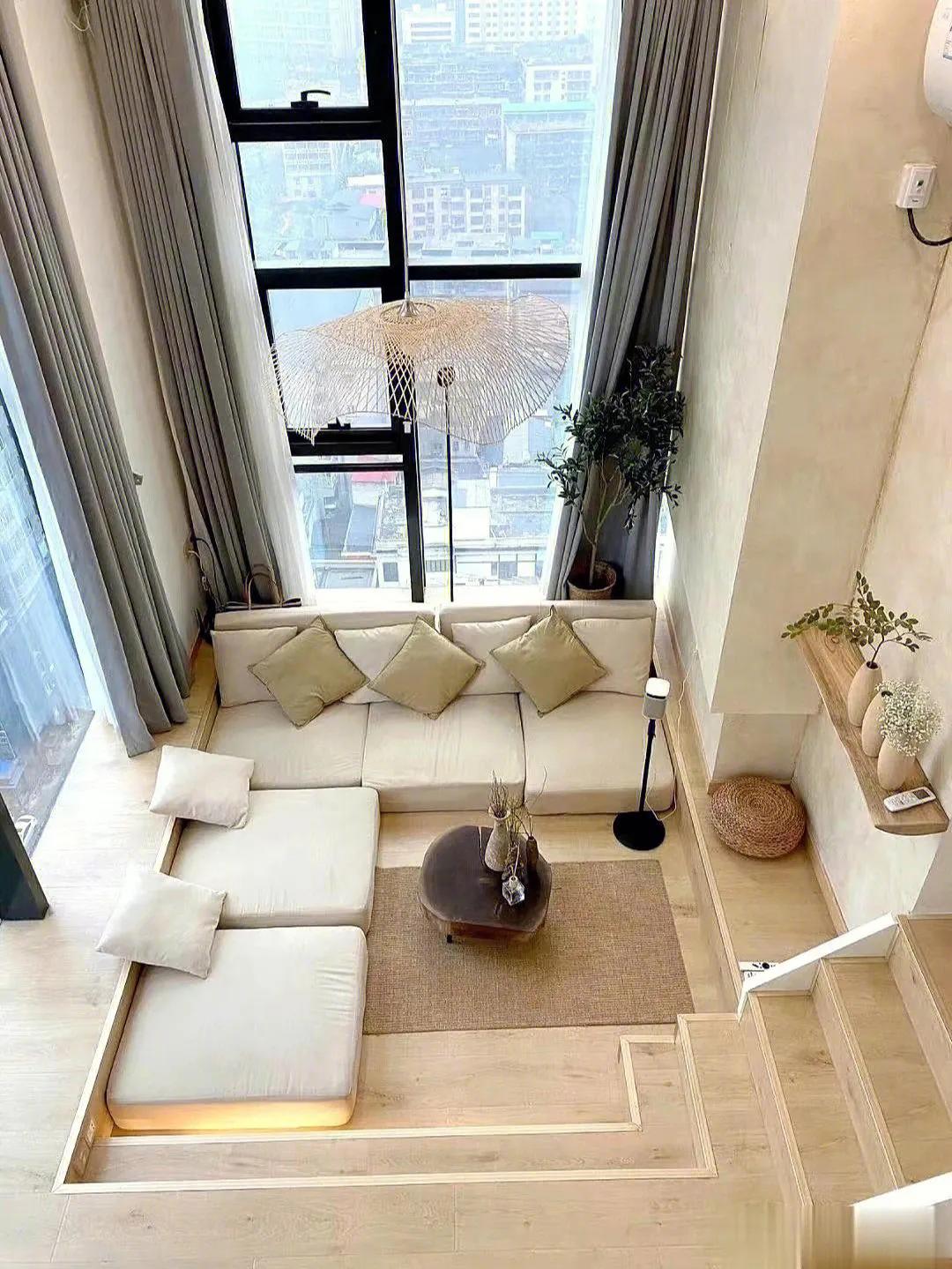 It is also very happy to live in the 41-square-meter loft apartment ...