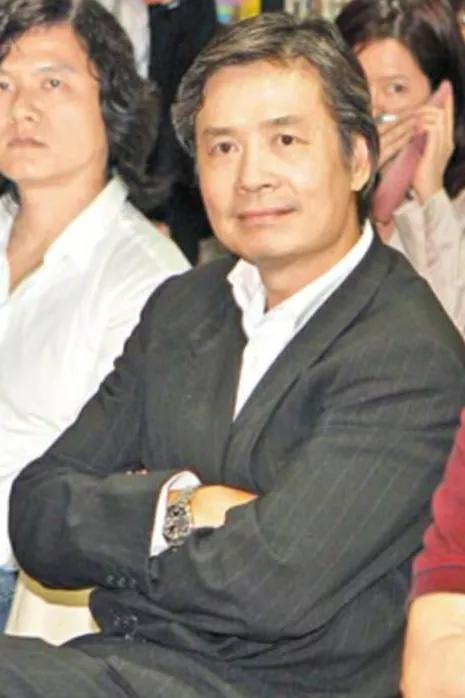 Jin Pucong's "knife" came out of his body and aimed at the party ...