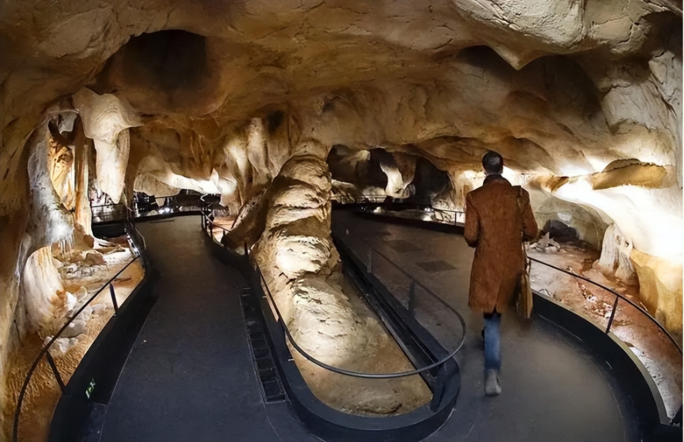 Discovery and Research Methods of Ancient Cave Art - iNEWS