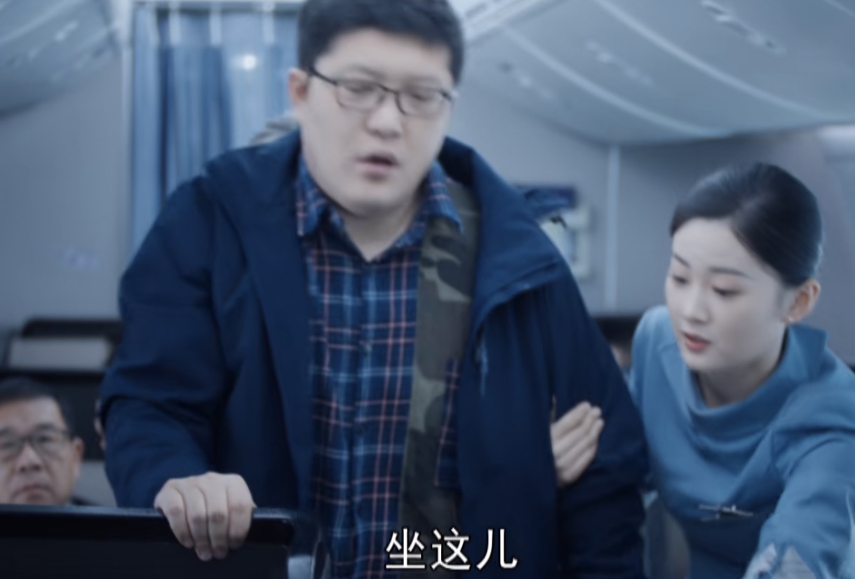 The programmer died suddenly, the captain took the lead, [Walking to ...