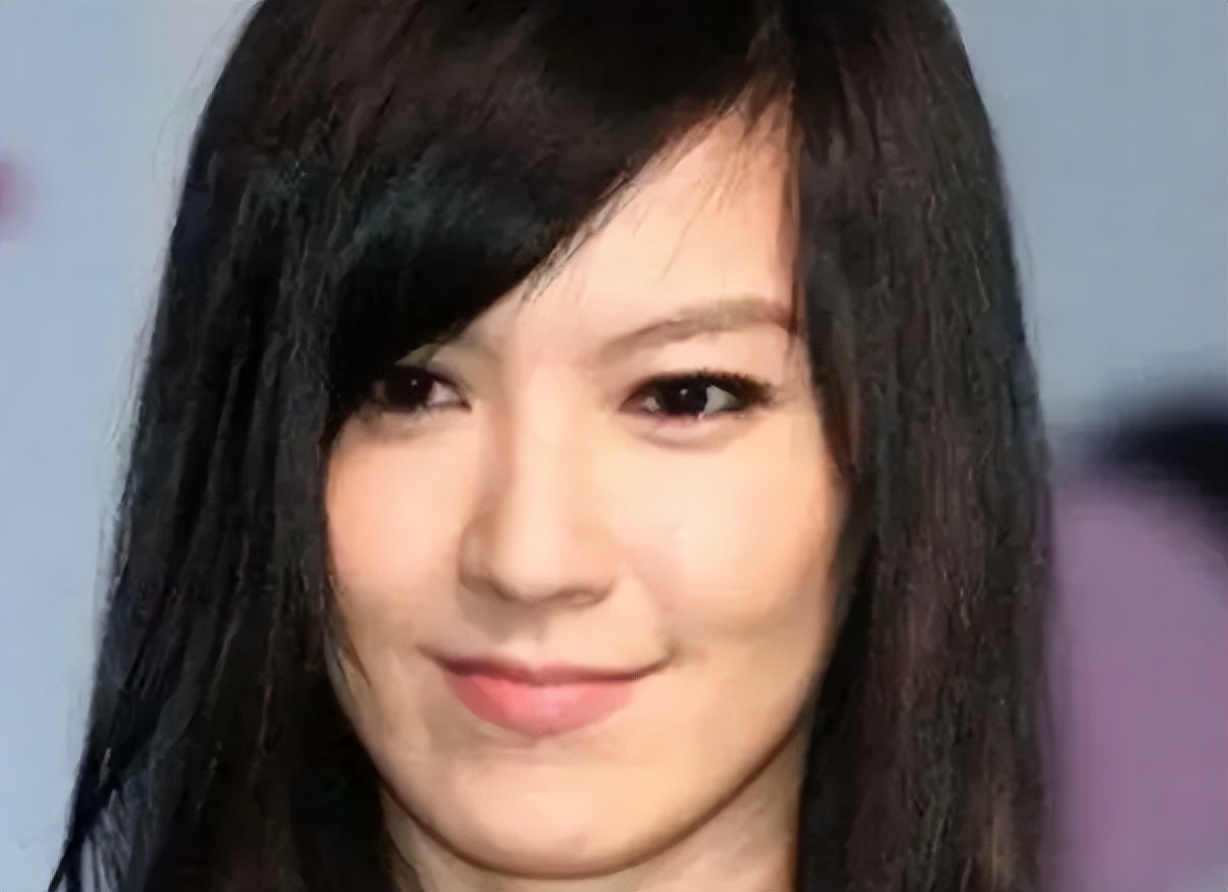 Personal relationship is chaotic and sleeps with 17 men, seamlessly ...