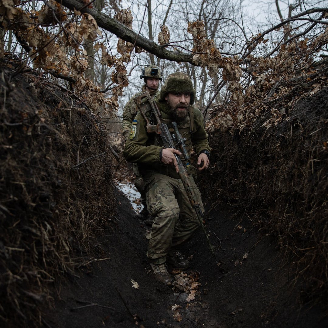 Field visit to frontline trench warfare in Ukraine - iNEWS