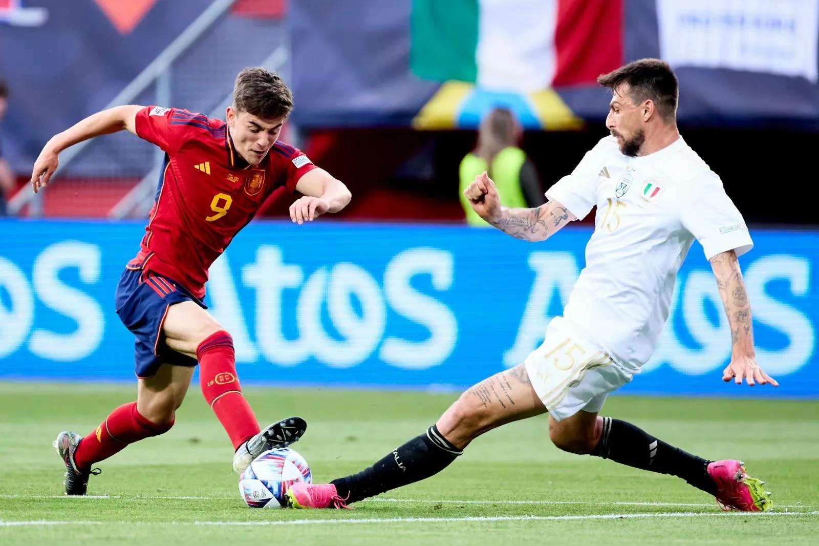 2-1! The 88th minute lore, Italy fell sadly, Spain broke into the final ...