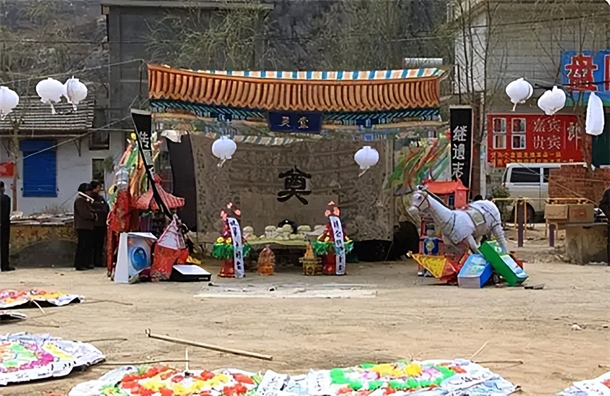 In Chinese funeral culture, the "Qiqi Funeral Custom" is not without ...