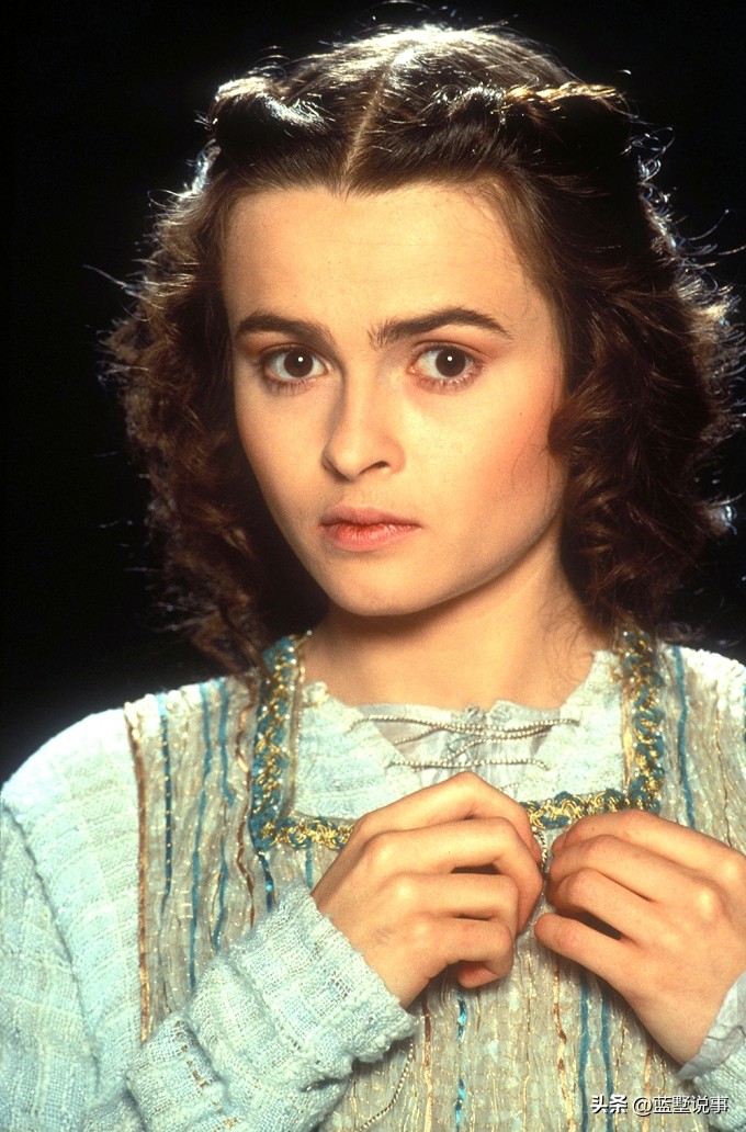 The witch of "Harry Potter" under the screen, a flower blooming in the ...