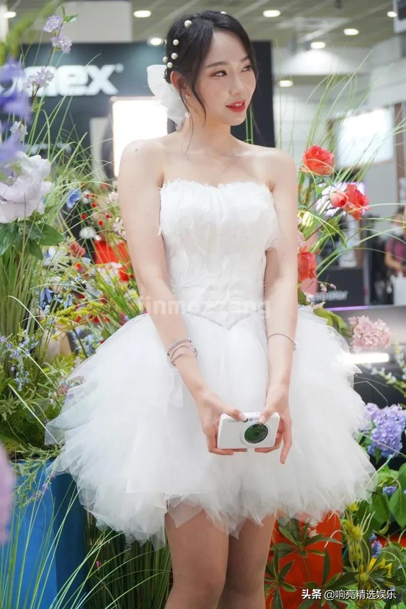 Issue 4 - Model Kim Dona of Seoul International Photo & Video ...