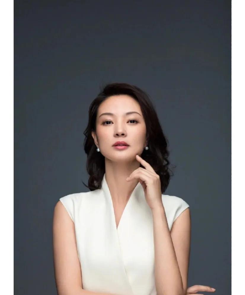 Liu Fangfei, the former host of the Spring Festival Gala who was ...