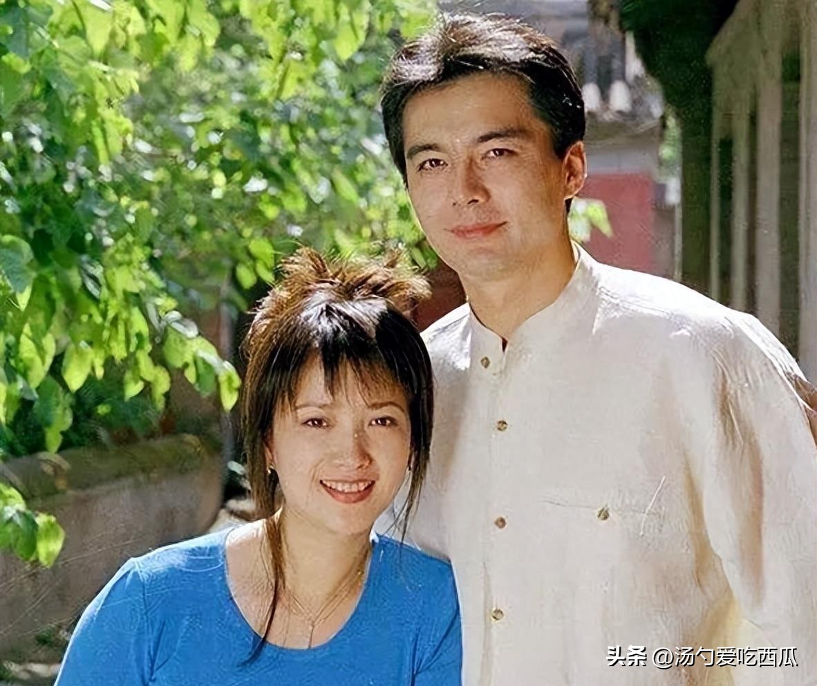 20 years ago, Xu Yajun abandoned his lover He Qing and fell into the ...