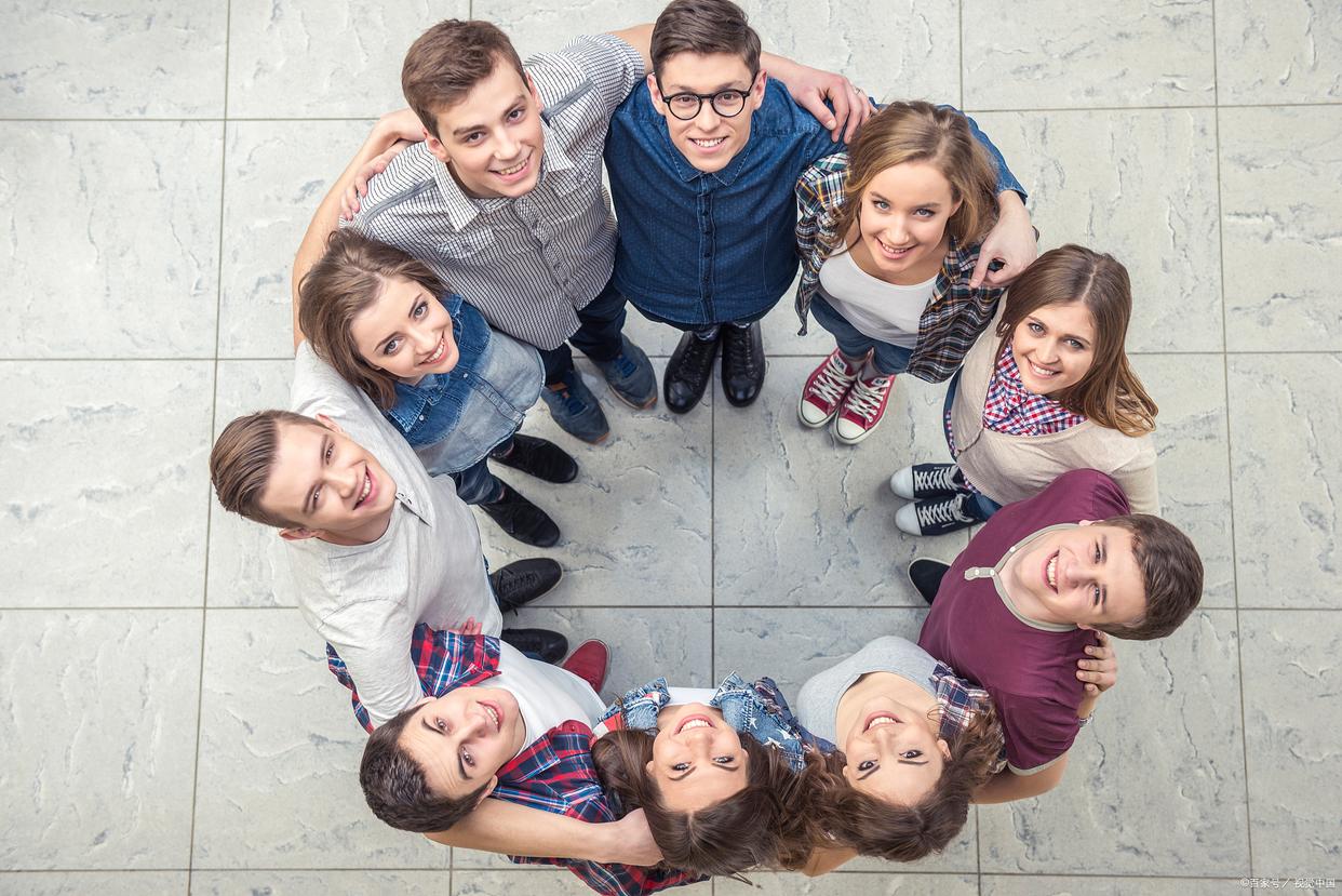 How to take a group photo to highlight everyone's beauty? Photographer ...
