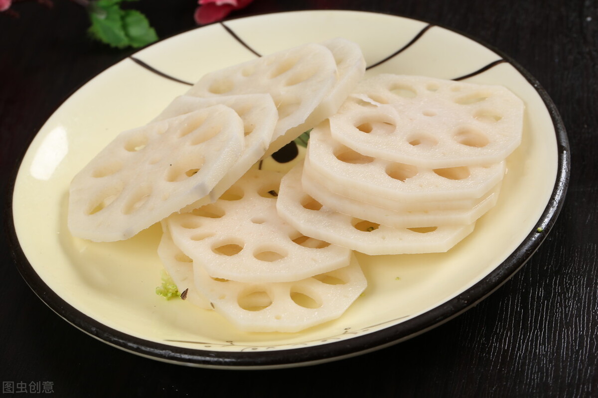 When buying lotus root, what is the difference between 9-hole lotus ...