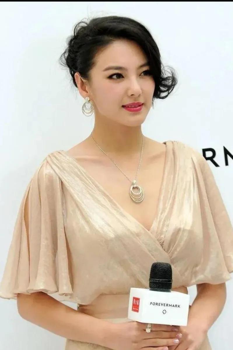 Sexy goddess Zhang Yuqi - iMedia