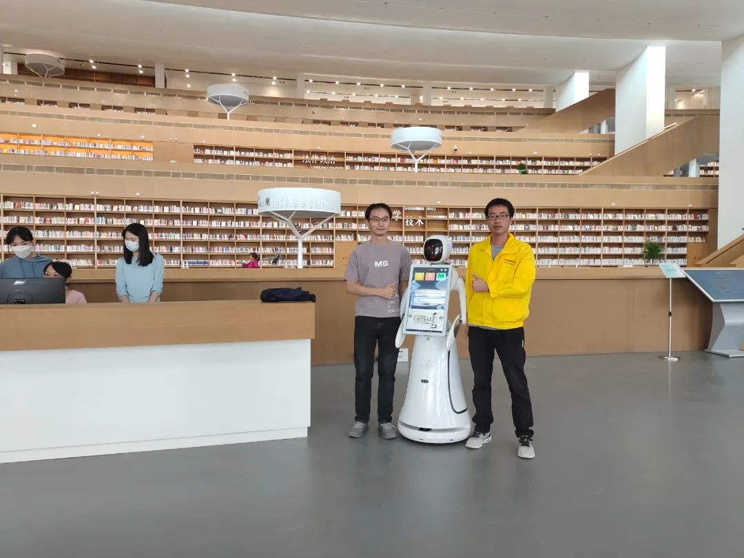 Robots have become standard in smart libraries - iNEWS