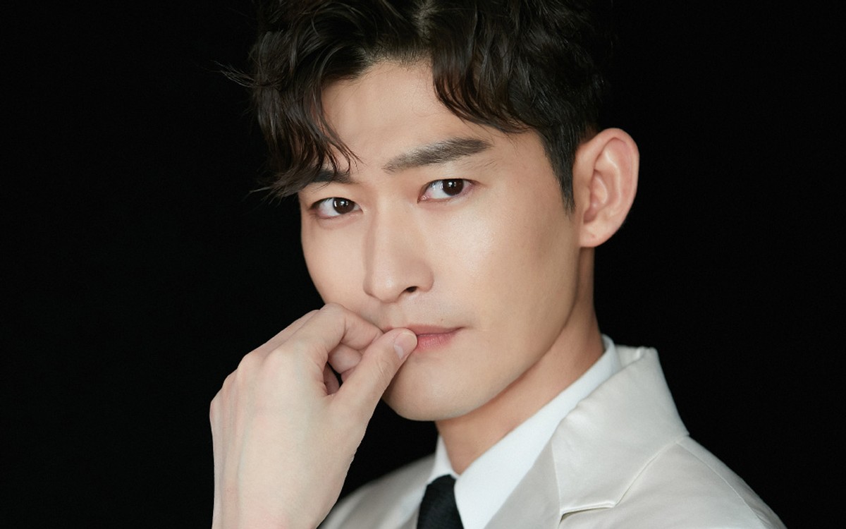 Zhang Han rarely exposed his bedroom, and netizens noticed the objects on his bedside, no wonder ...