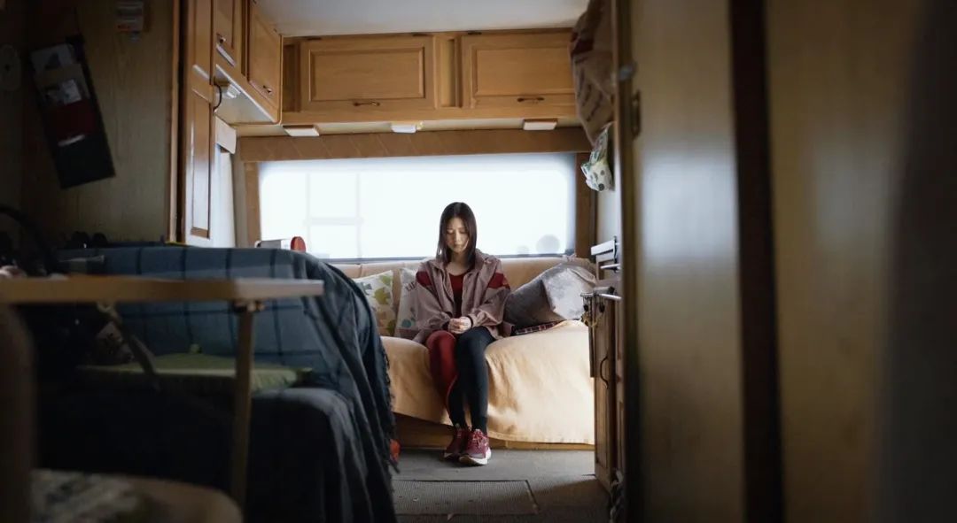 "Invincible Beautiful Legs" Mai Shiraishi, Queen of Photos, Domineering ...