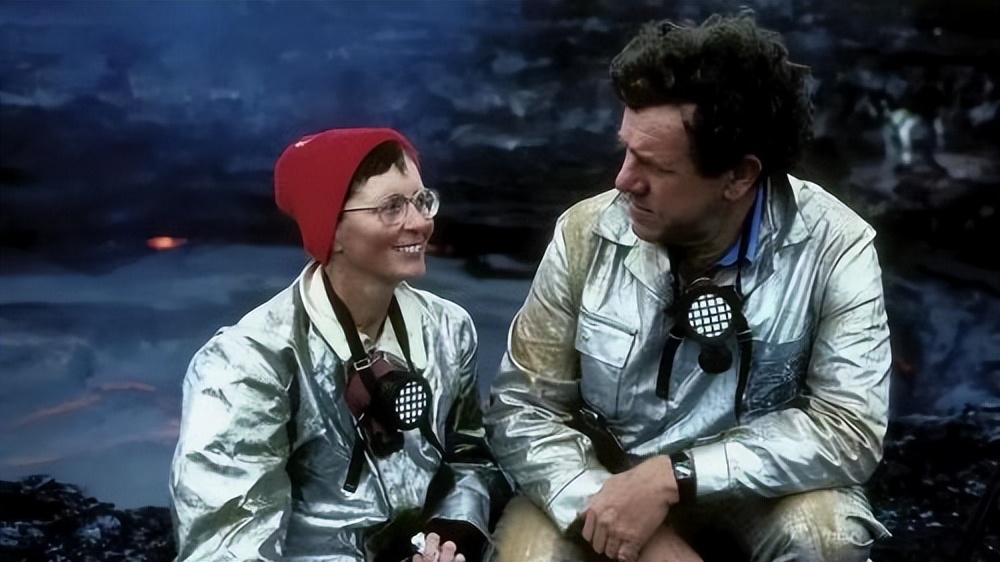 The Movie "Volcano Lover": The Romantic Expedition of a Volcanic ...