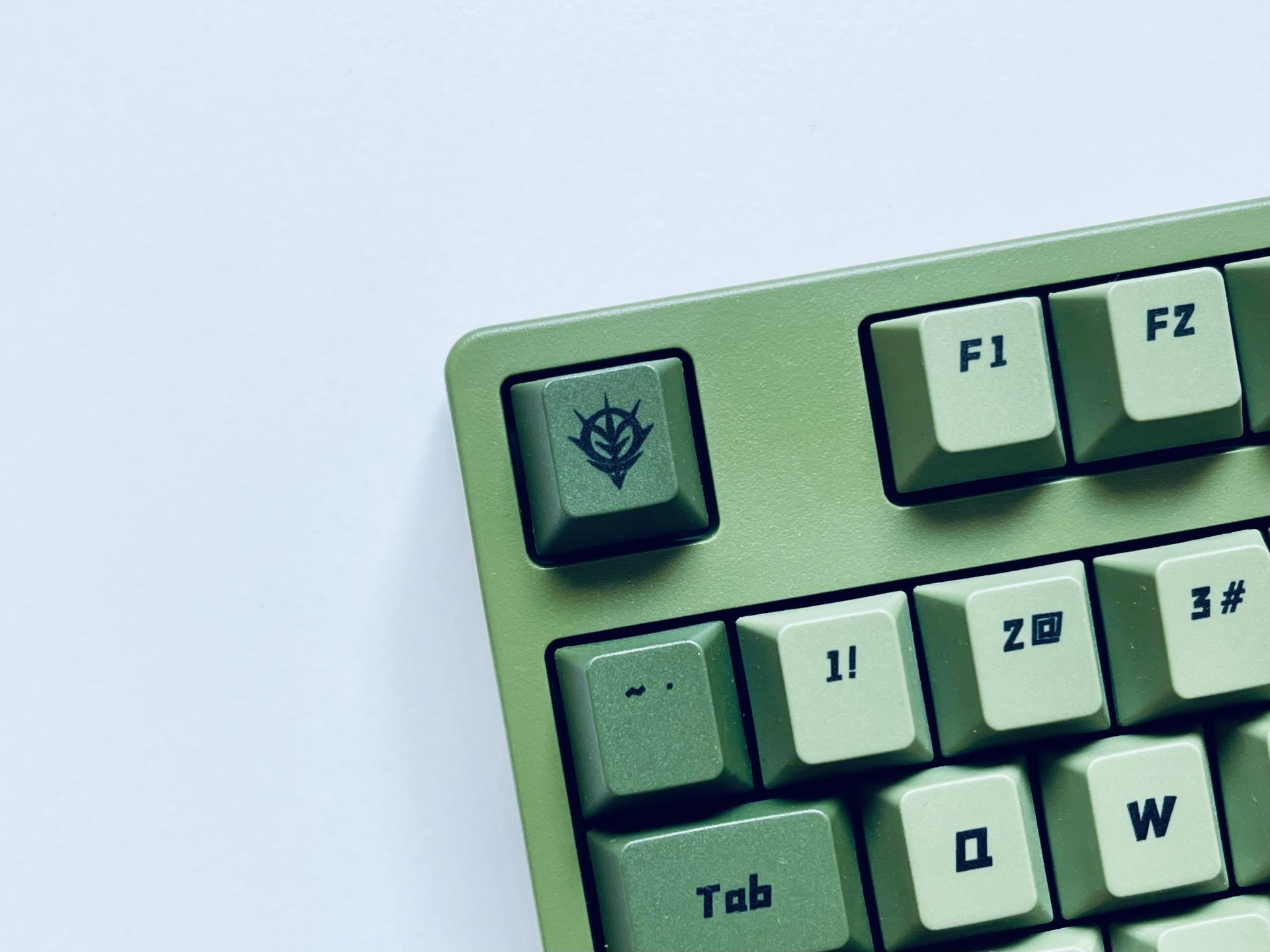 ikbc Gundam co-branded, ZAKU II mechanical keyboard out of the box - iMedia
