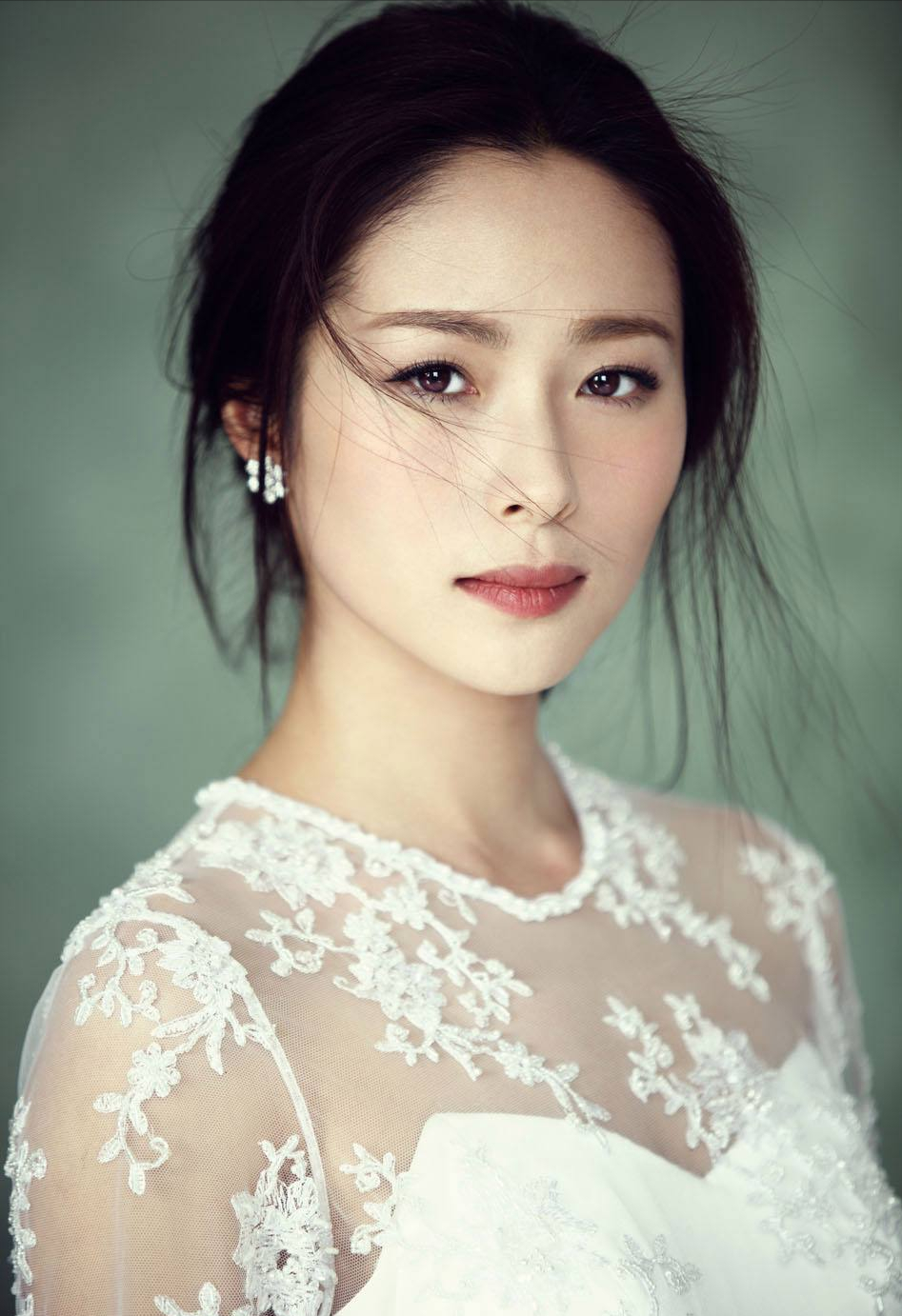 Stealing the camera, getting famous, fancy connotation, the "fight" of ...