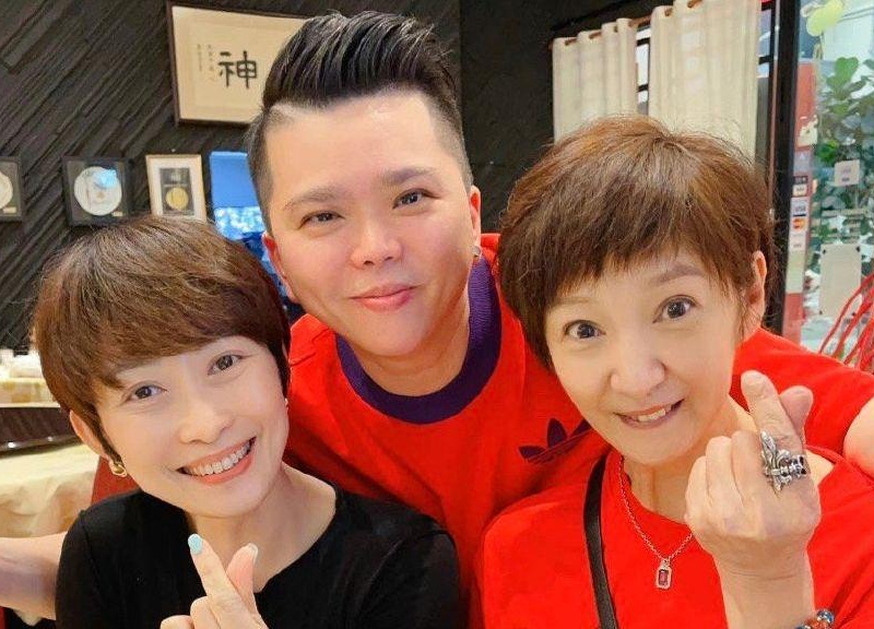 Yan Huiming's sons and daughters show up in activities: daughter bumps ...