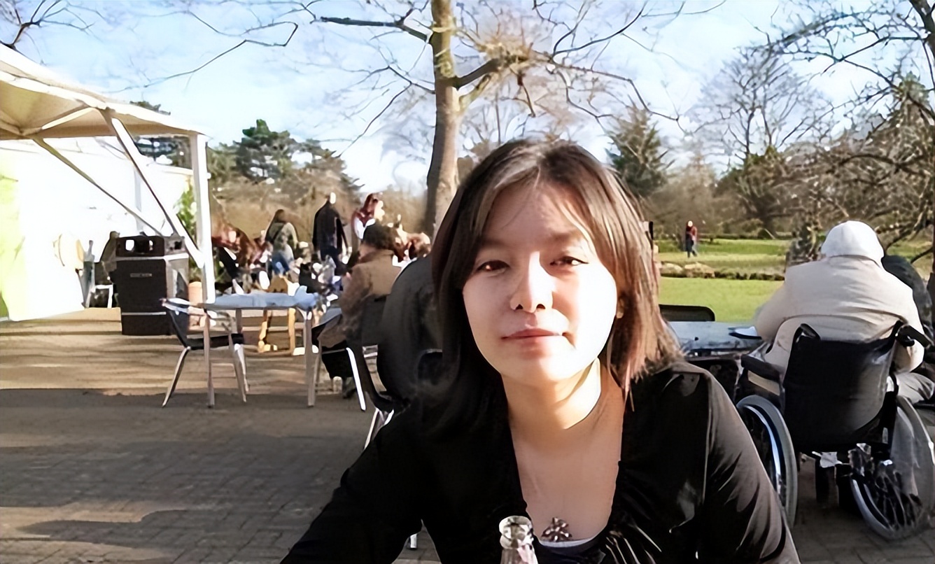 In 2021, interpreter Zhang Jing will amaze the world in 16 minutes on ...