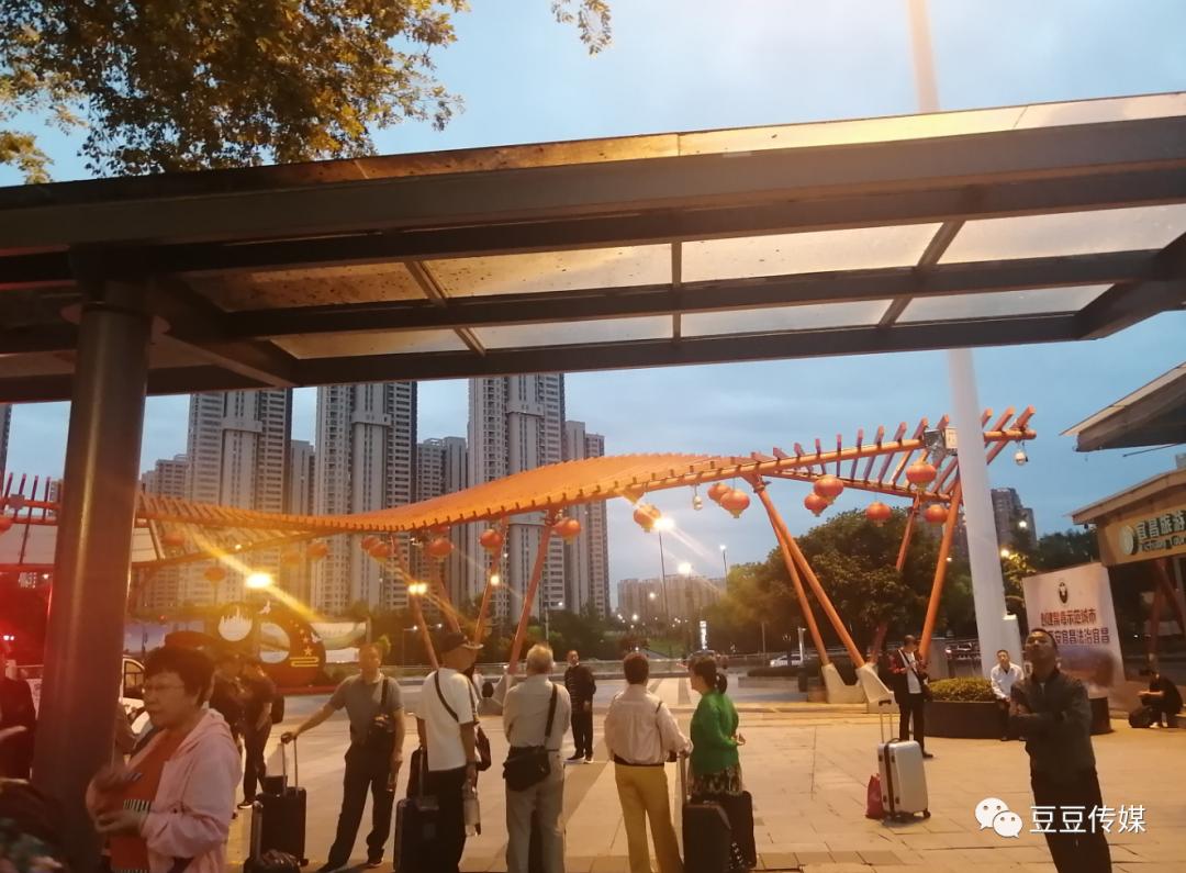 Tour of the Yangtze River (Part 1): Chexi Folklore Area, Three Gorges ...