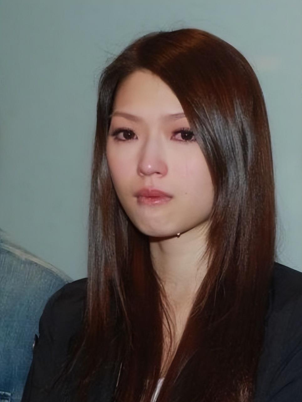 Hong Kong goddess' wedding! Dated 19 girlfriends in 4 years, but ...