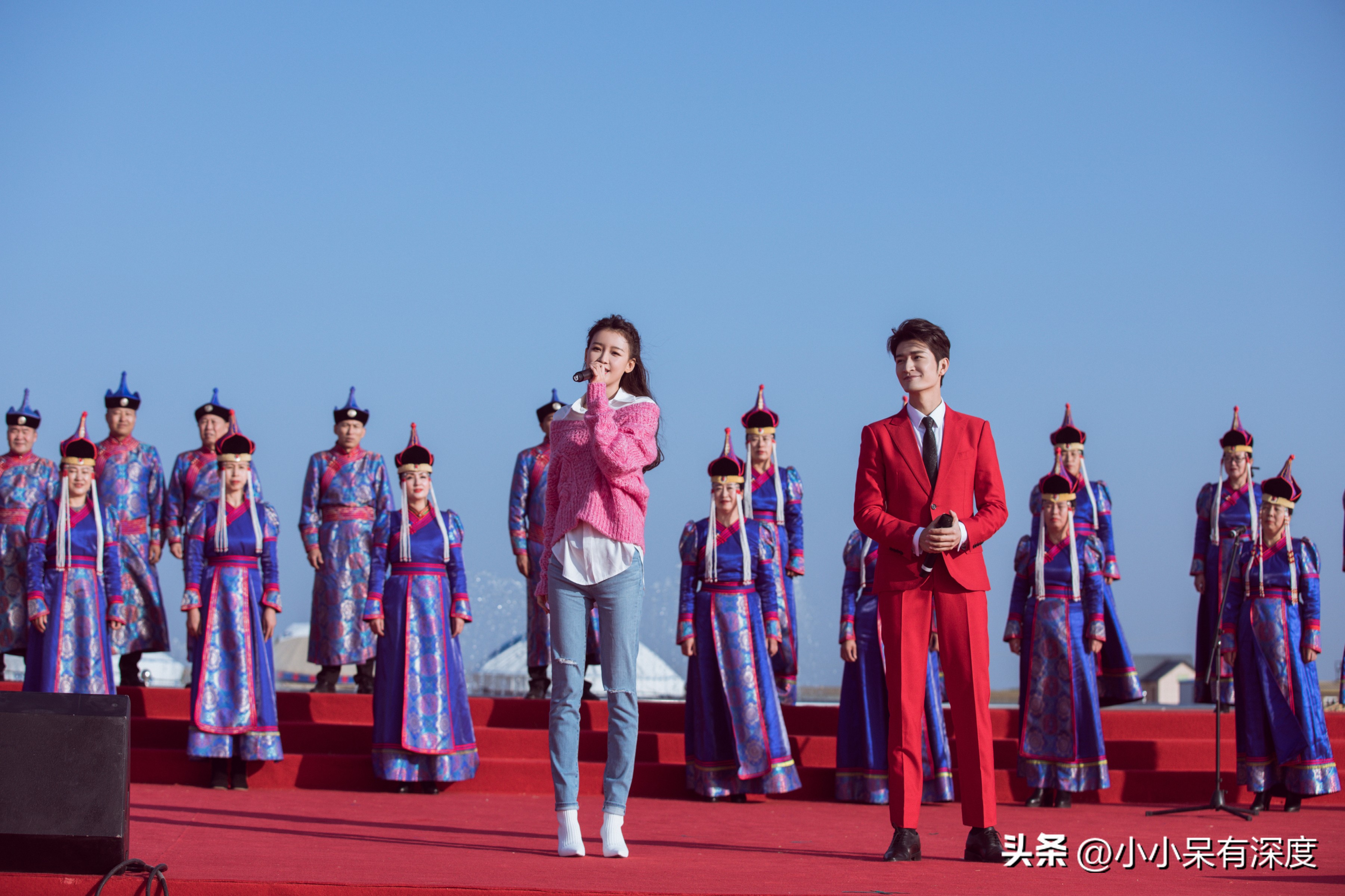 CCTV host Yin Song is not only handsome, but also very talented. He is ...