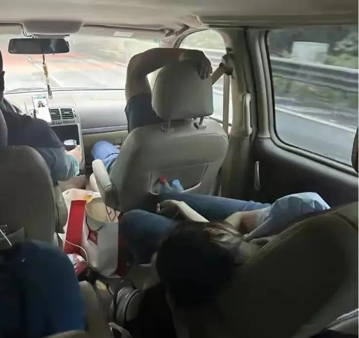 A 19-year-old female reporter went undercover in Myanmar for 128 days ...