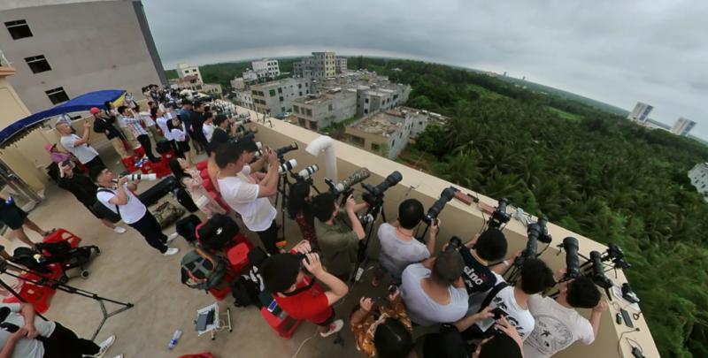 A group of young people chasing rockets - iMedia