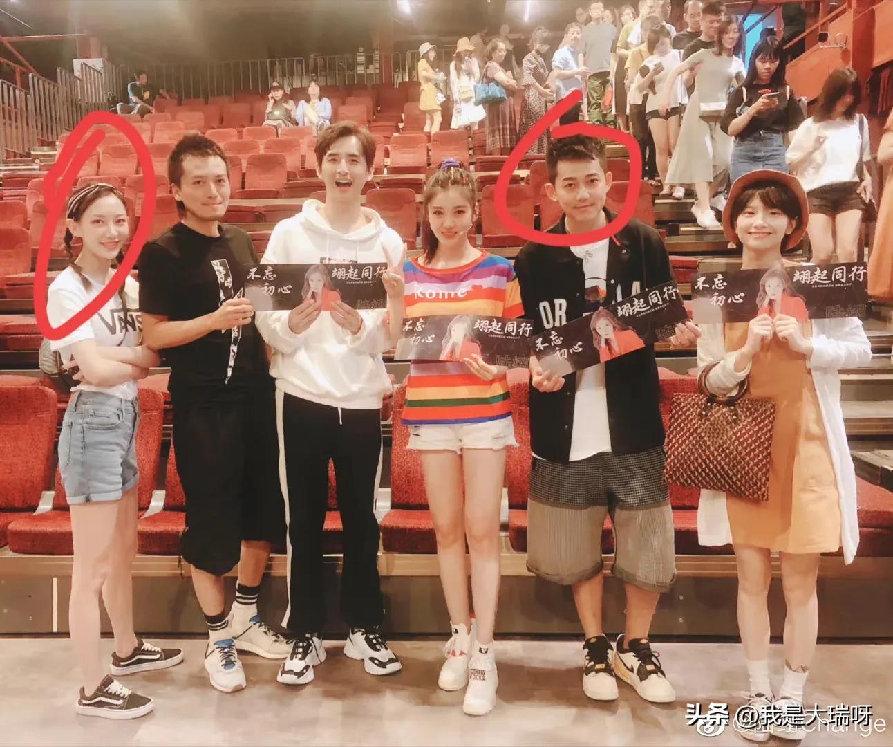 Awakened wife Liao Yuchen took a photo with her son!The copywriting is suspected of marriage ...