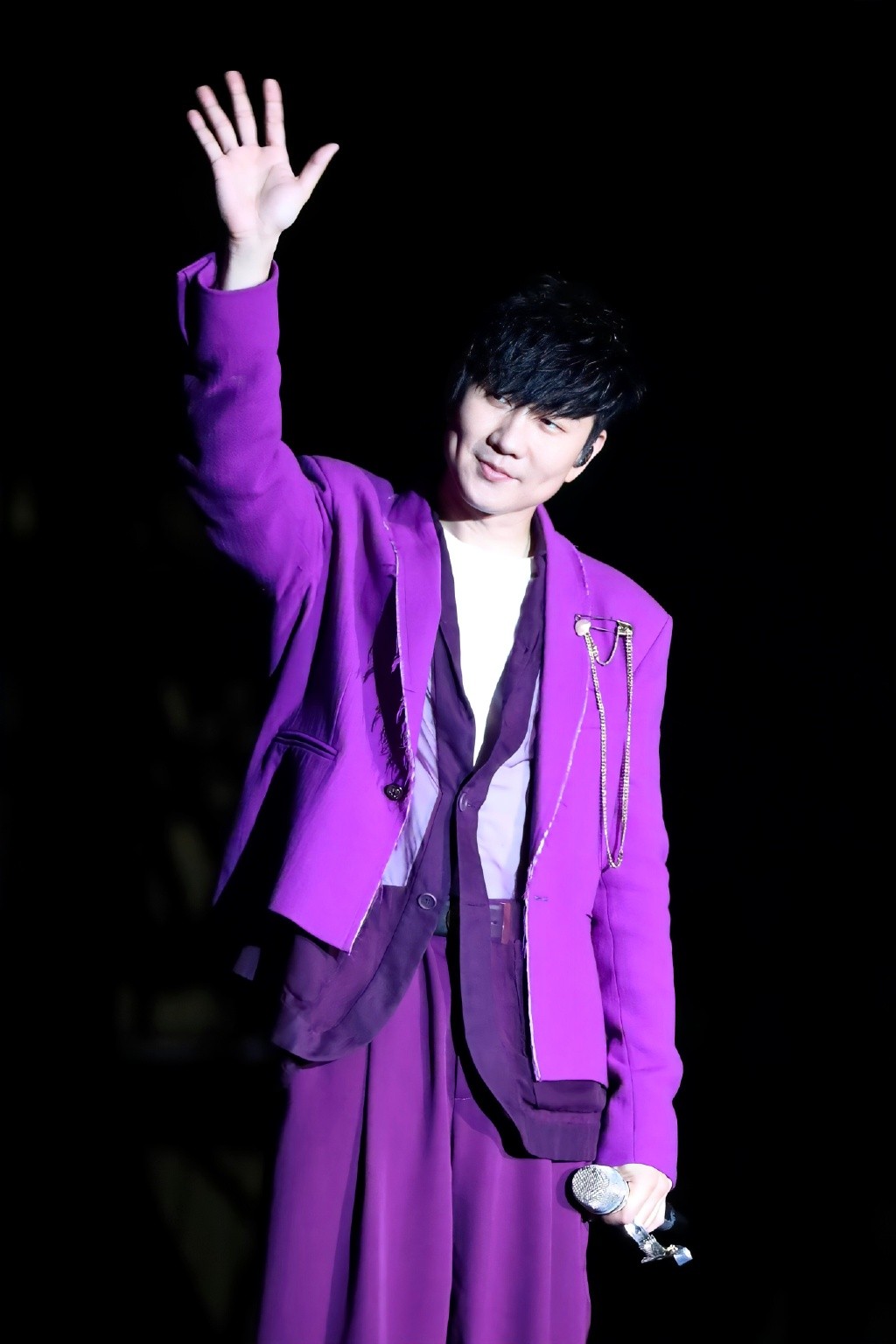 JJ Lin's Hong Kong concert, dimple brother and eyelash girl fit ...