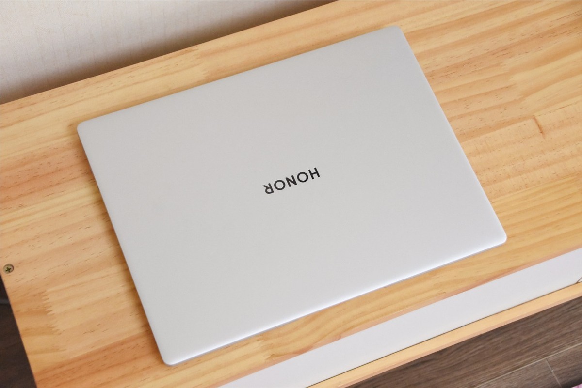 Thin and light, long battery life and still playing, Ryzen thin and ...