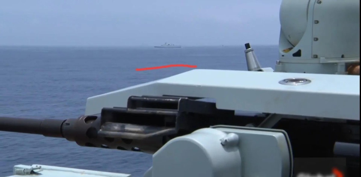 Fight bayonets in the Taiwan Strait! 052 strongly intercepted Zhong Yun ...