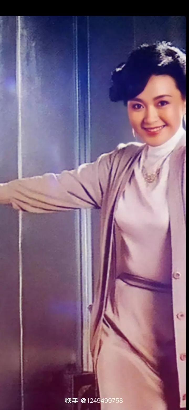 Movie actress Fang Shu in the 1980s - iNEWS