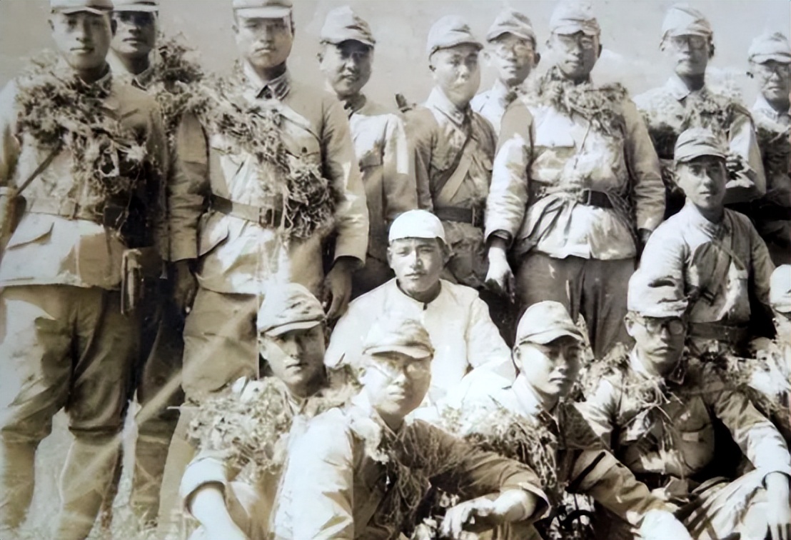 How many troops does a division of the Japanese army have? Why in the ...