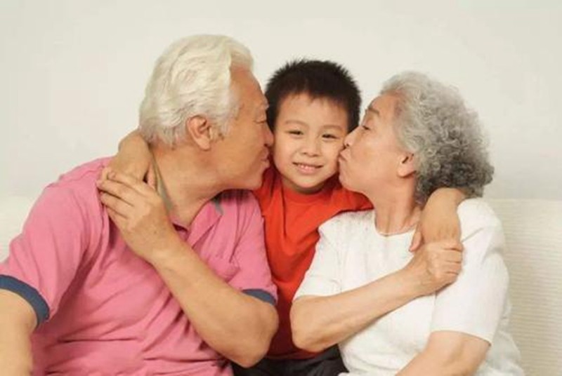 What is the meaning of the old saying: "There are three ways to be ...