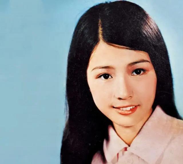 She was one of the four major actresses of TVB in the 1970s. She married 2 husbands and had 4 ...