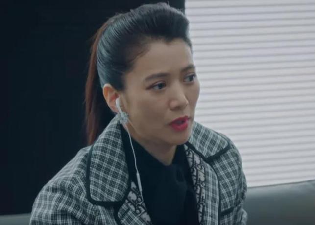 Yuan Yongyi showed off to Song Jia: Zhang Zhilin bought me a bag again ...