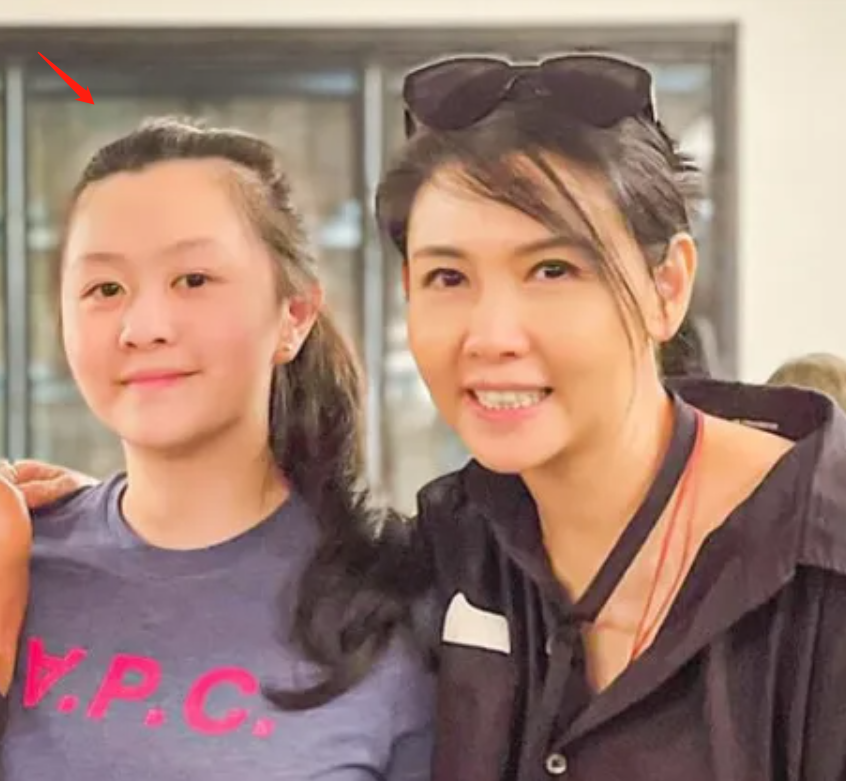 Qiu Shuzhen stopped her 18-year-old daughter from becoming a star ...