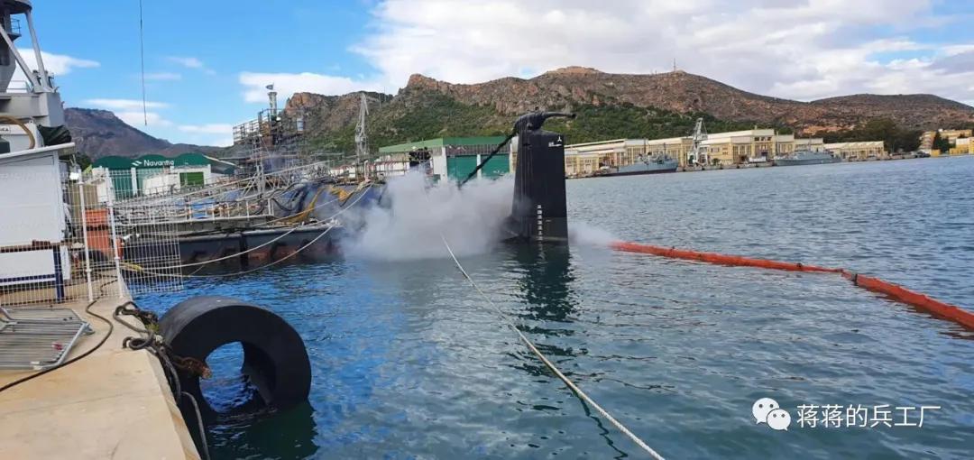 Spain's new submarine starts diesel engines for the first time, making ...