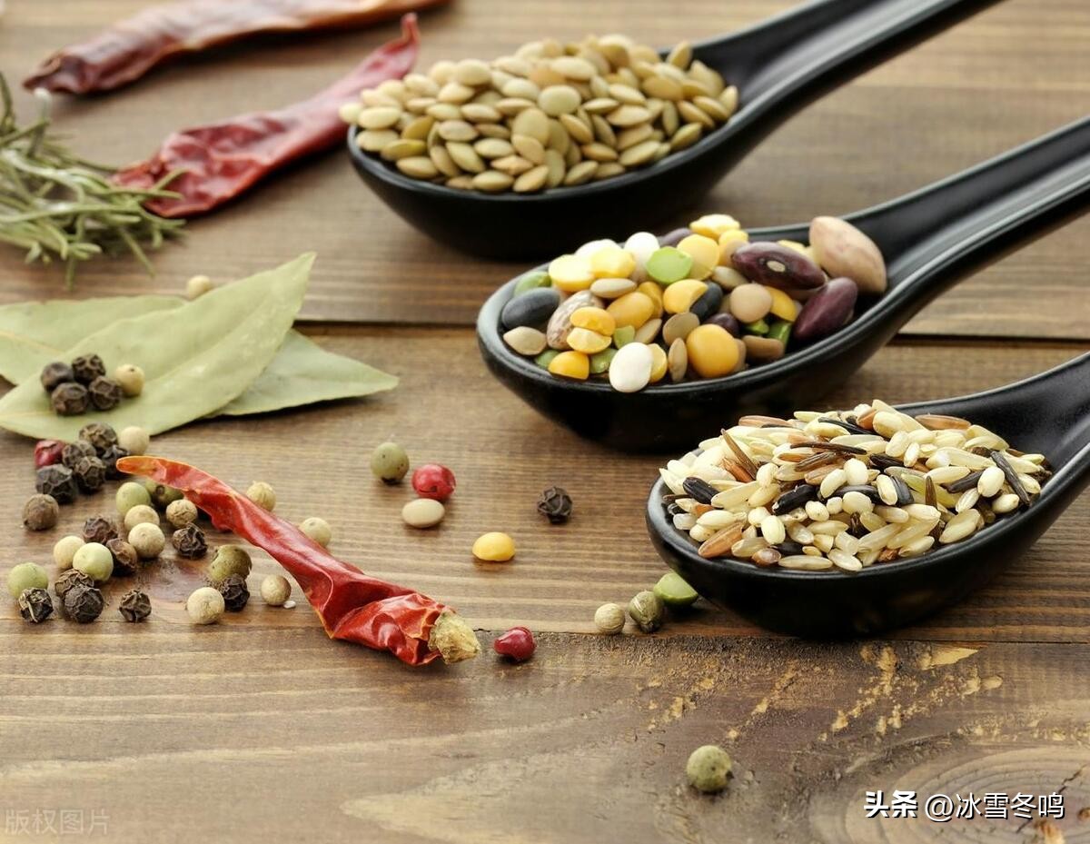 A commonly used flavoring combination of animal fats and spices ...