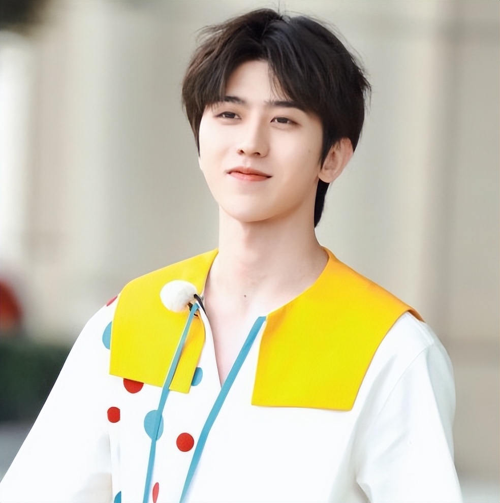 It took Cai Xukun 5 years for a newcomer to reach the top rank, but it only took one day to go ...