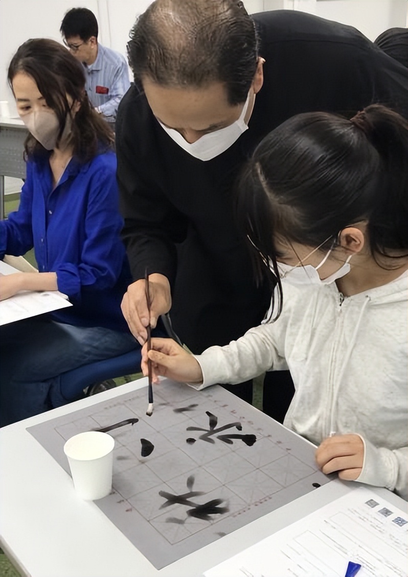 Lecture on "Wang Xizhi Calligraphy" by Liu Mingyi - iMedia