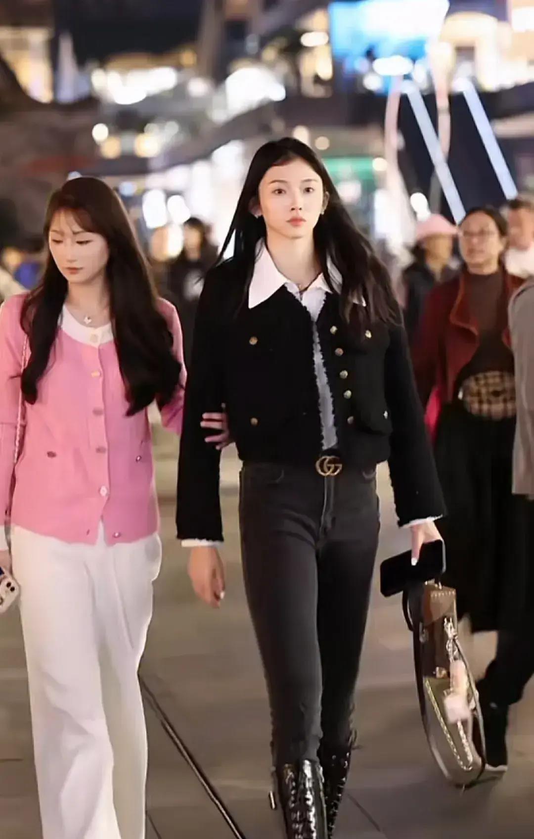 Internet celebrity beauty Wu Yanni shows off her charming figure! - iMedia